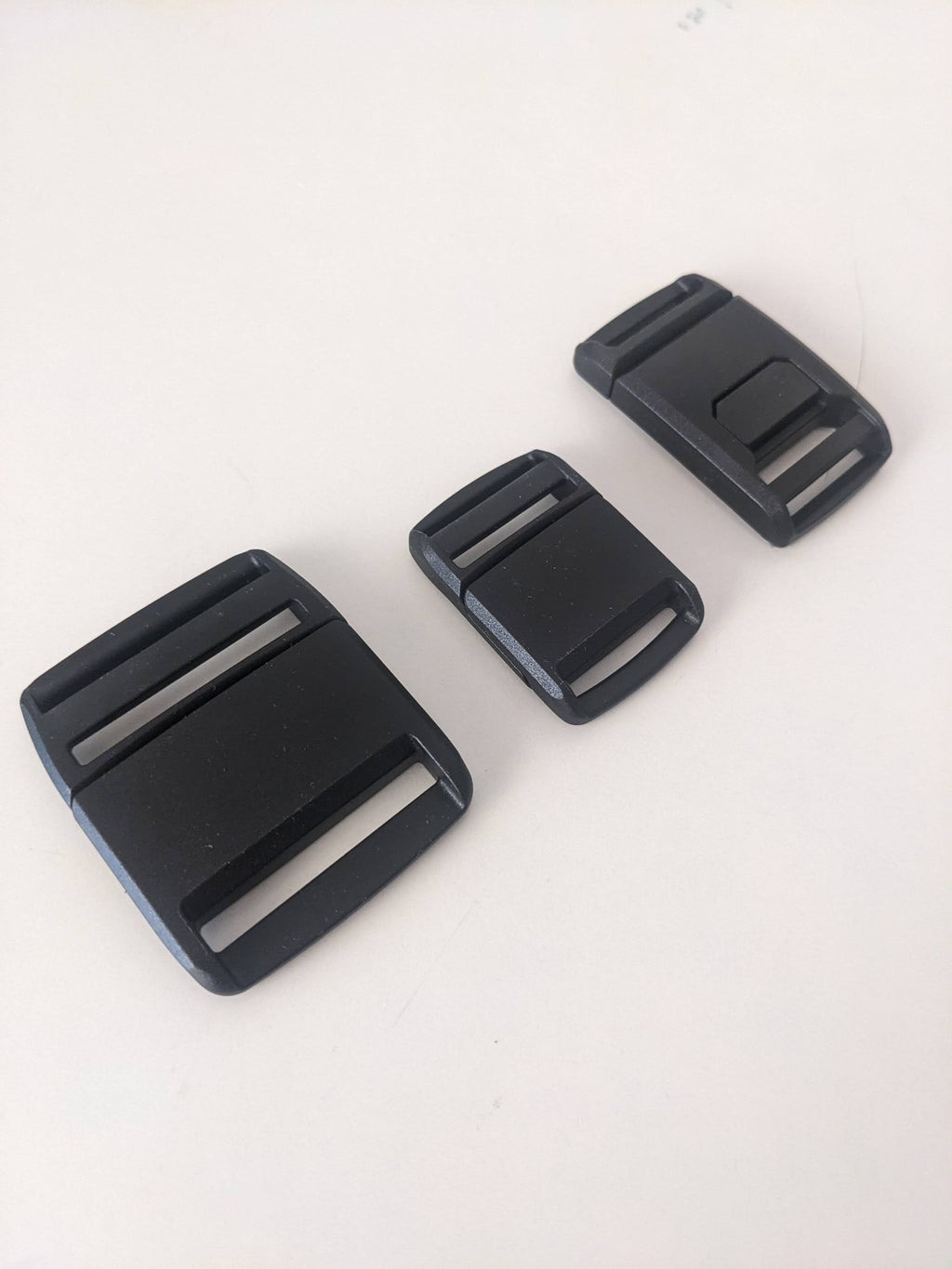 Magnetic "Magic" Buckle - Recycled